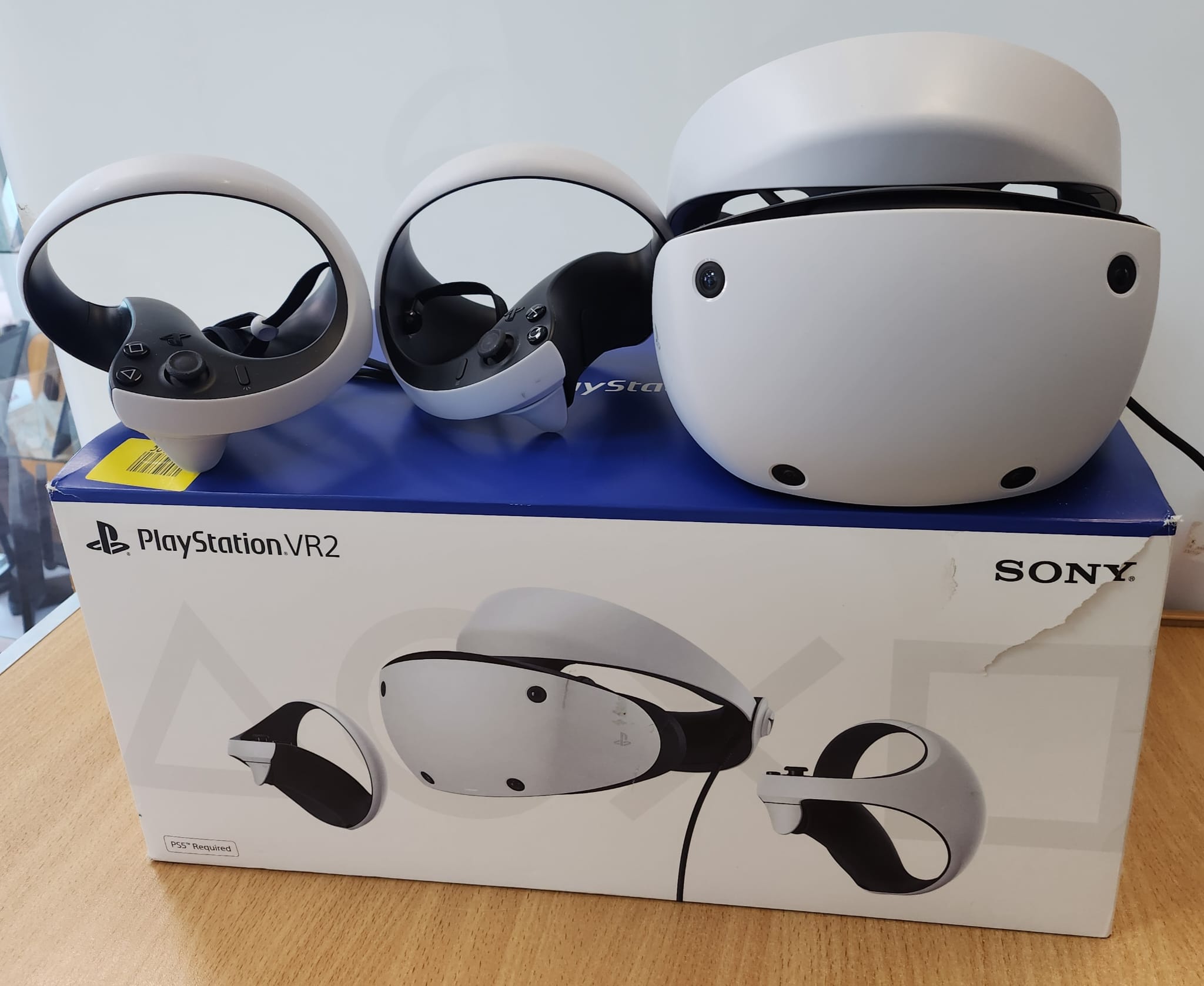 Pre-owned Sony Sony PlayStation VR2 Set – Headset & Controllers ...
